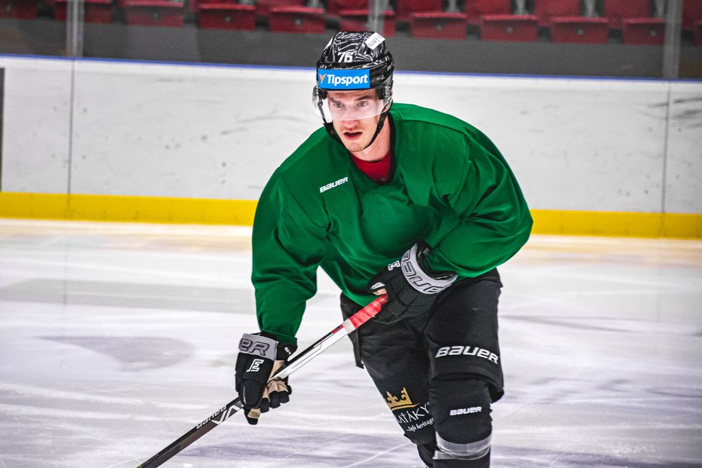 David Kofroň se po zranění vrátil do tréninku | HC Energie Karlovy Vary